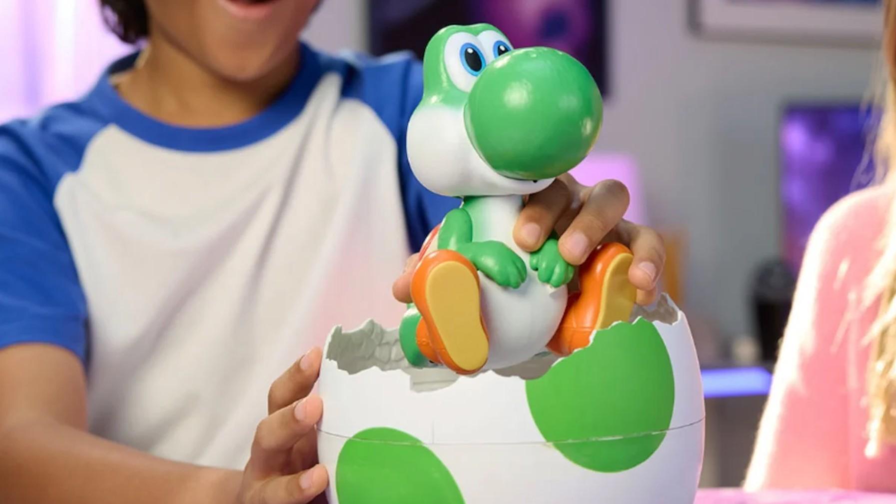 Yoshi Éclosion Secrète : une figurine interactive inspirée de Super ...